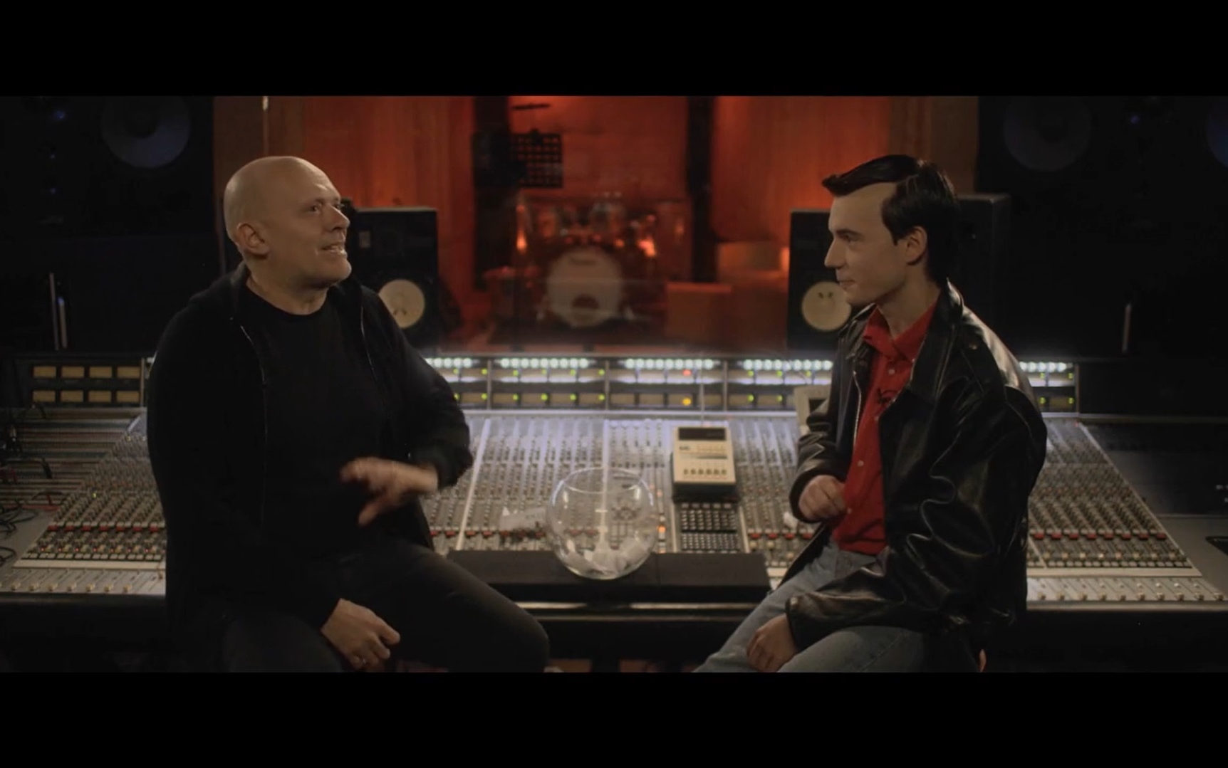 Hanno Ucciso l'Uomo Ragno, lo speciale sulla serie tv sugli 883 con le ...