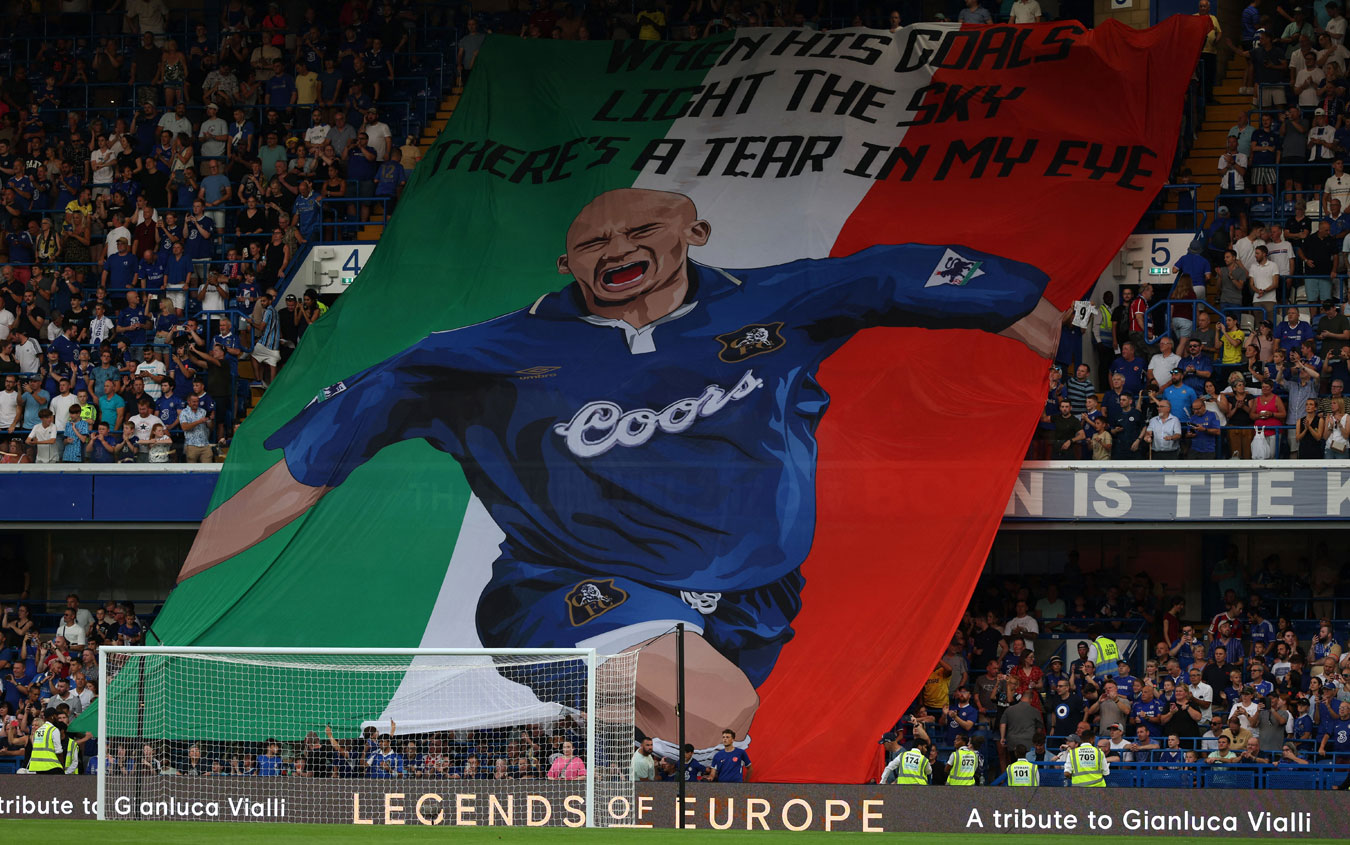 Gianluca Vialli, l'omaggio del Chelsea nell'amichevole con le 'legends ...