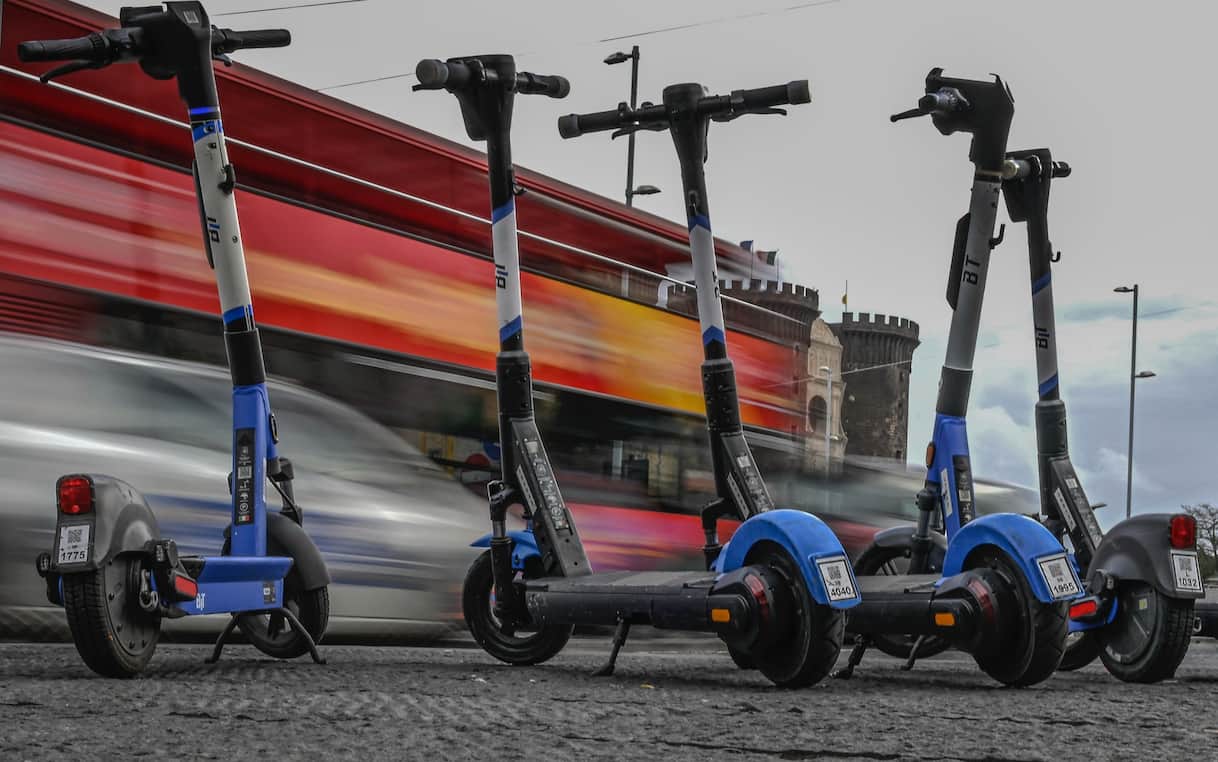 Antitrust, aperta istruttoria su 3 società di noleggio e bike e monopattini a Roma | Sky TG24