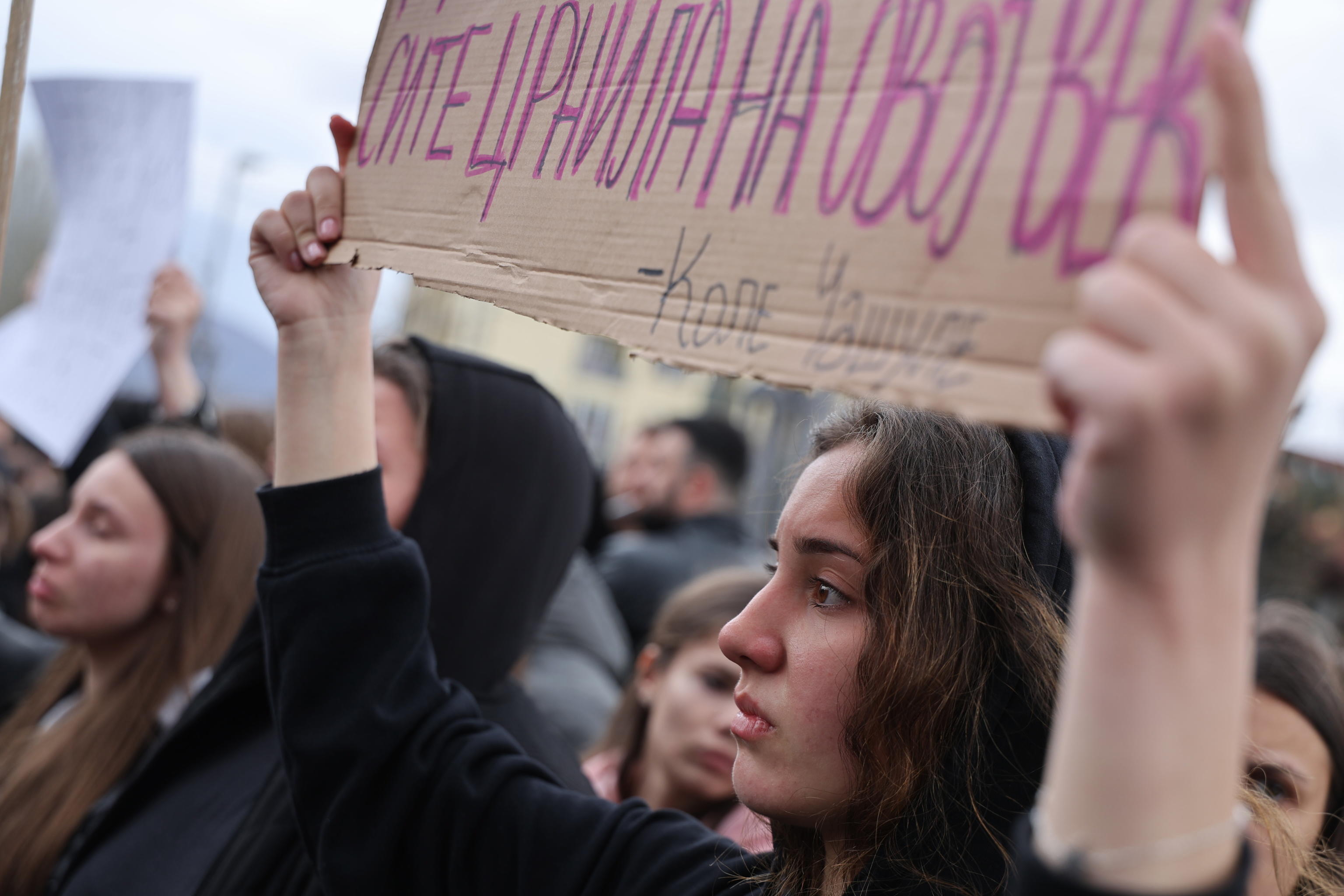 Macedonia, incendio in una discoteca a Kocani: esplodono le proteste ...