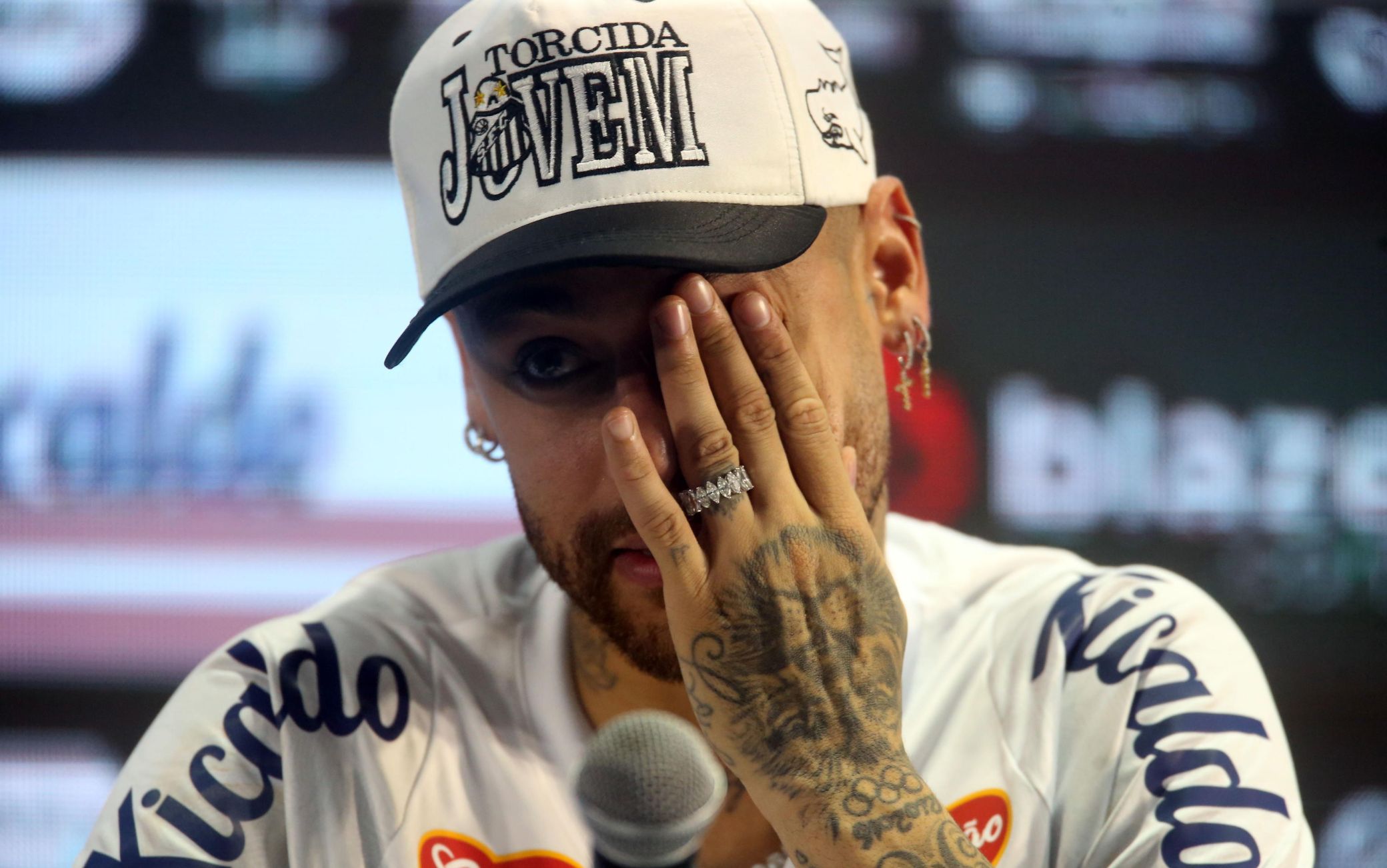 Calciomercato, Neymar torna al Santos: delirio, show alla presentazione ...