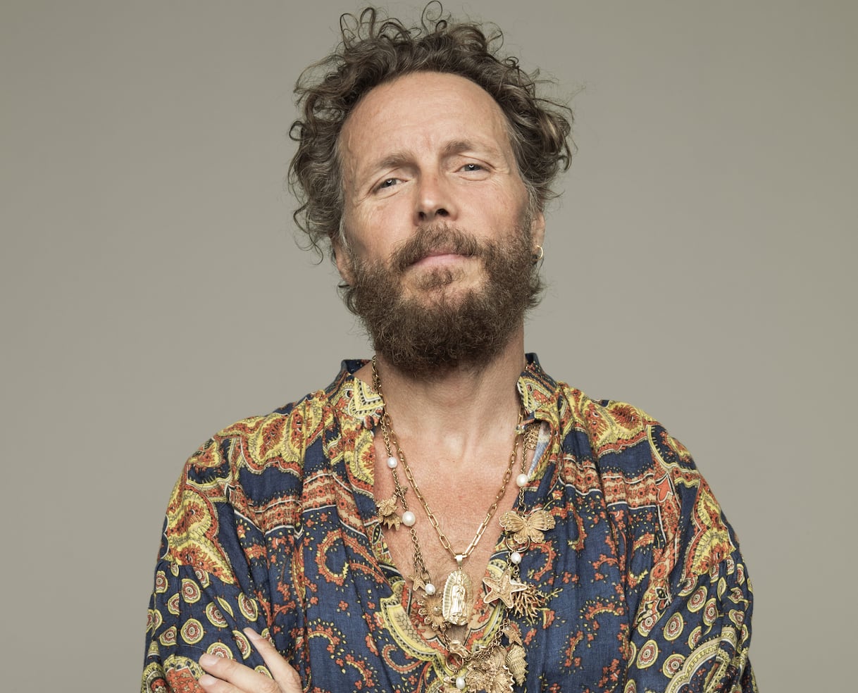 Jovanotti, gira il mondo con L'Arca di Loré e pubblica l'album ...