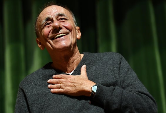 Gli 80 anni di Roberto Vecchioni, 7 frasi indimenticabili delle sue ...