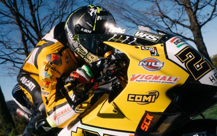 Andrea Iannone, ecco la livrea della Ducati Go Eleven SBK per il 2024 ...