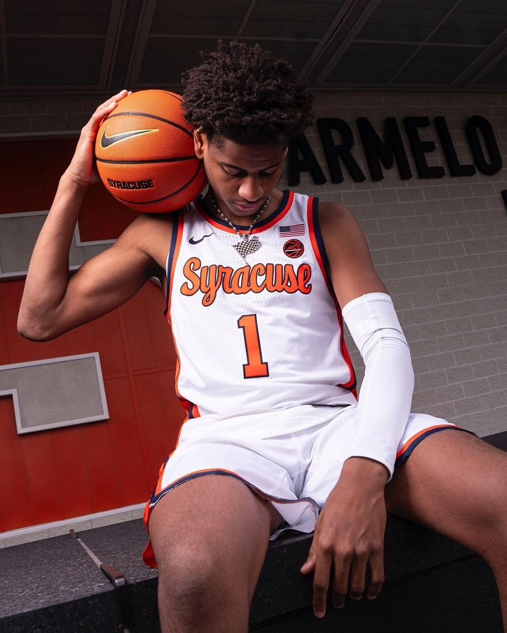 NBA, Kiyan Anthony posa con la maglia dei Syracuse Orange che fu di suo ...