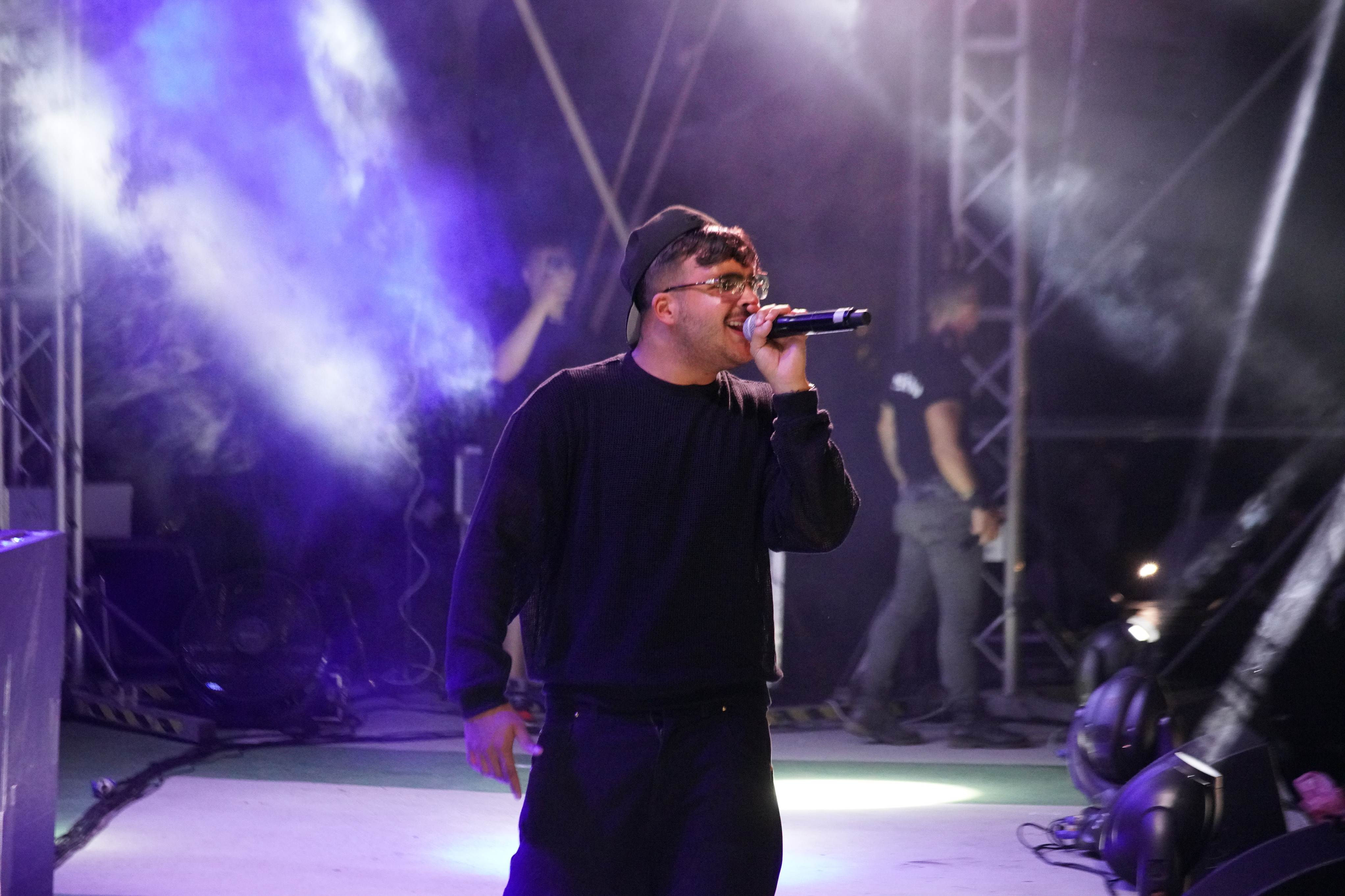 Chi è Geolier e qual è il significato del nome del rapper napoletano ...