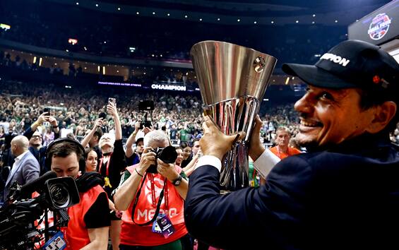 Eurolega, chi è Ergin Ataman: coach del Panathinaikos | Sky Sport