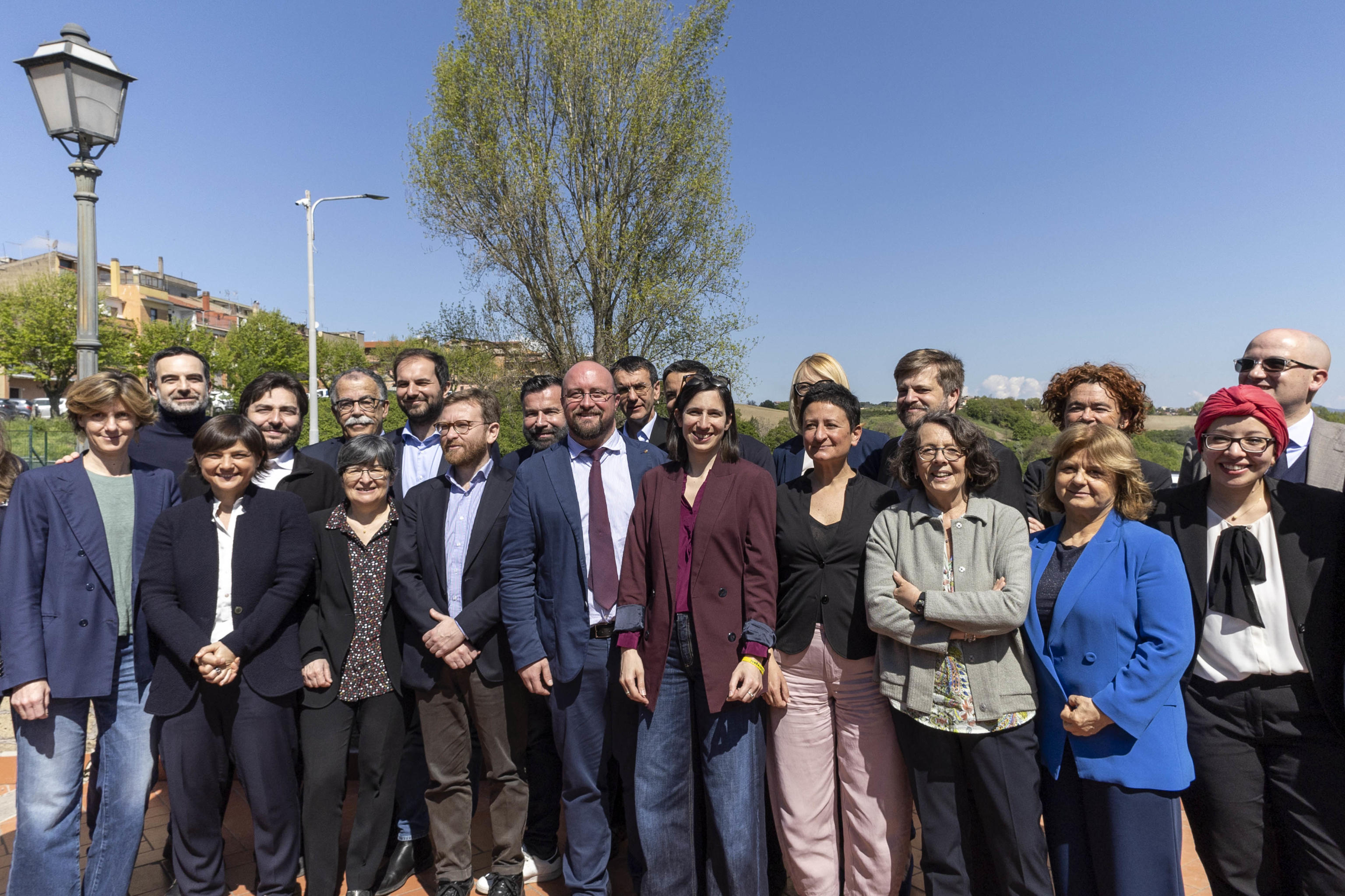 Pd, Elly Schlein omaggia la stele di Giacomo Matteotti a Riano | Sky TG24