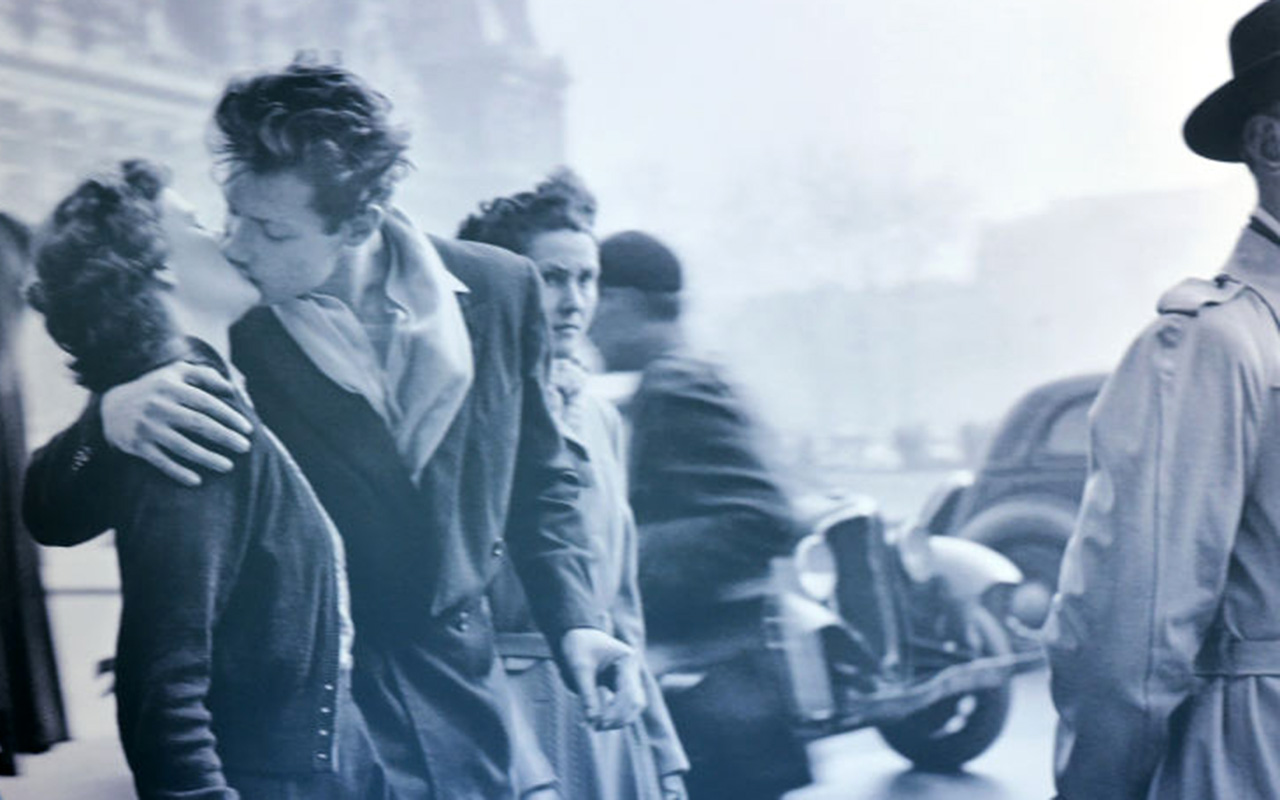 Françoise Bornet, è morta la protagonista del celebre bacio in bianco e ...