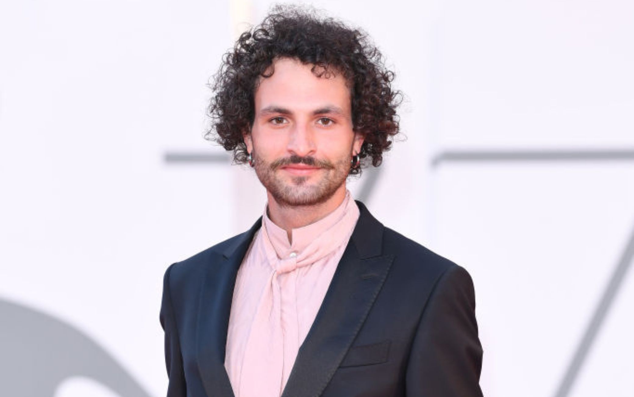 Briganti, il cast della serie tv Netflix con Michela De Rossi e Ivana ...