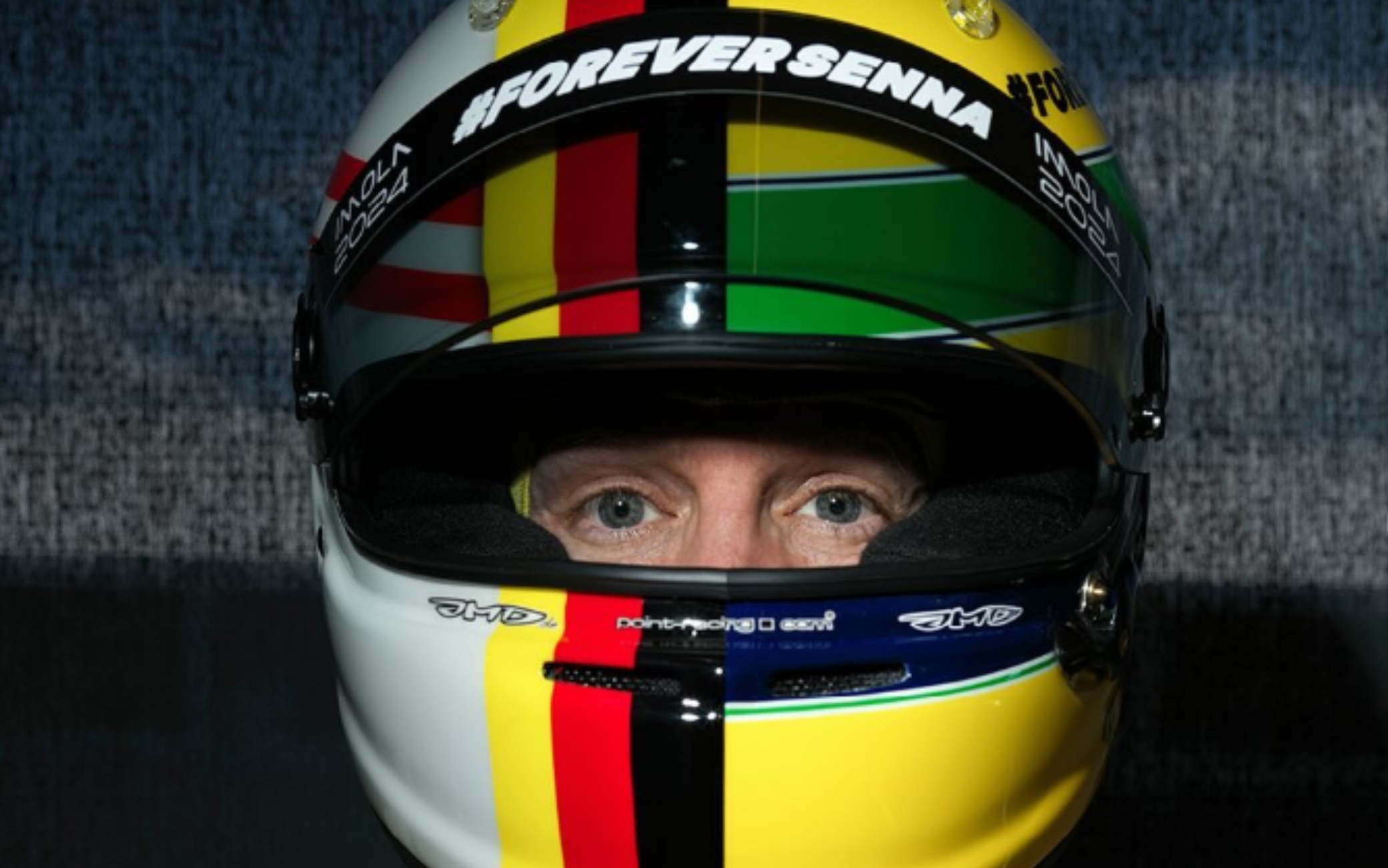 Vettel, il giro di pista e il casco per omaggiare Senna a Imola sulla ...