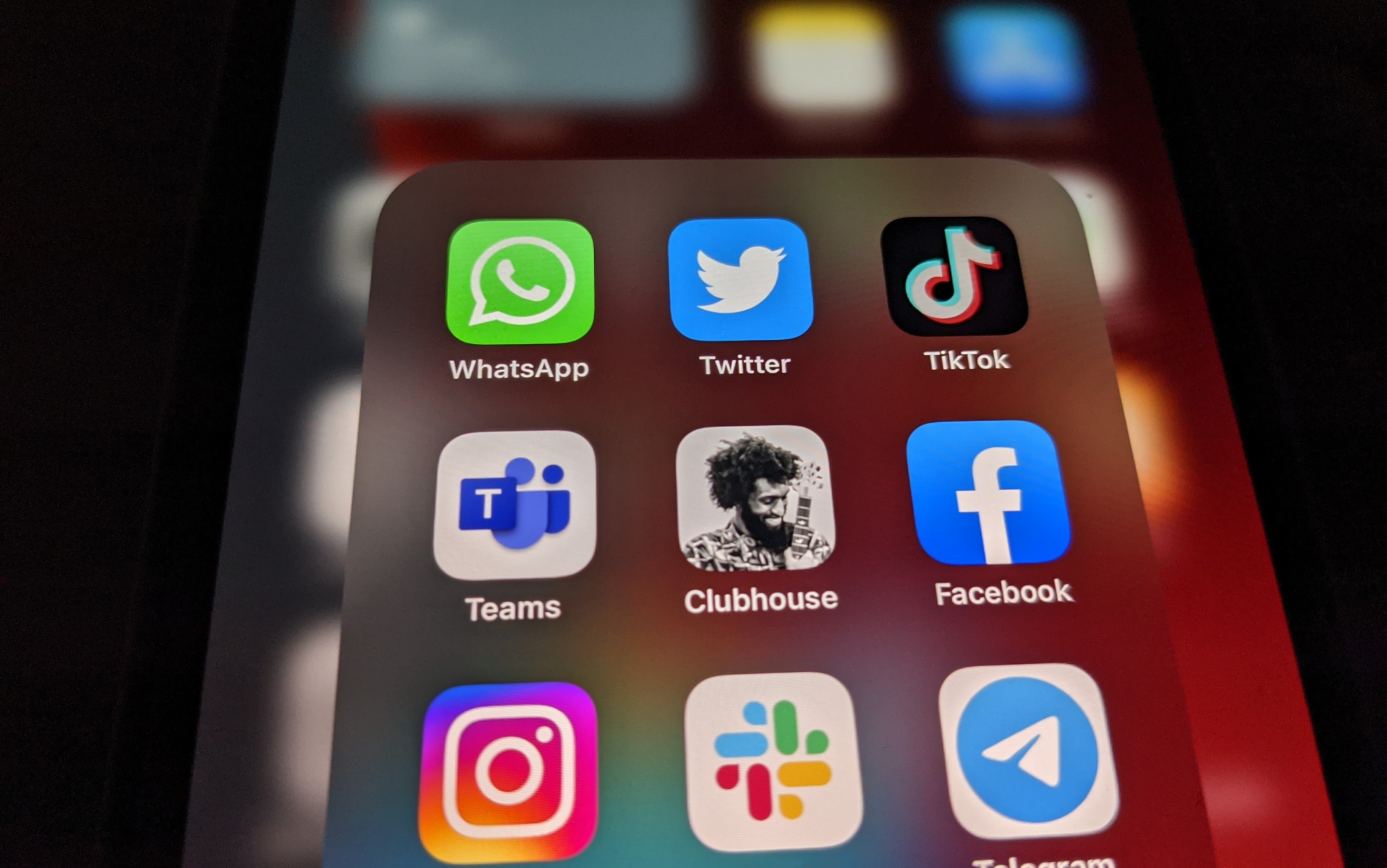 Artifact, il social media delle notizie: la nuova app dei fondatori di Instagram basata su IA ...