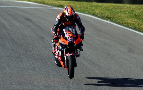 MotoGP, GP Portogallo 2023: Miller, salto incredibile e frenata a ...