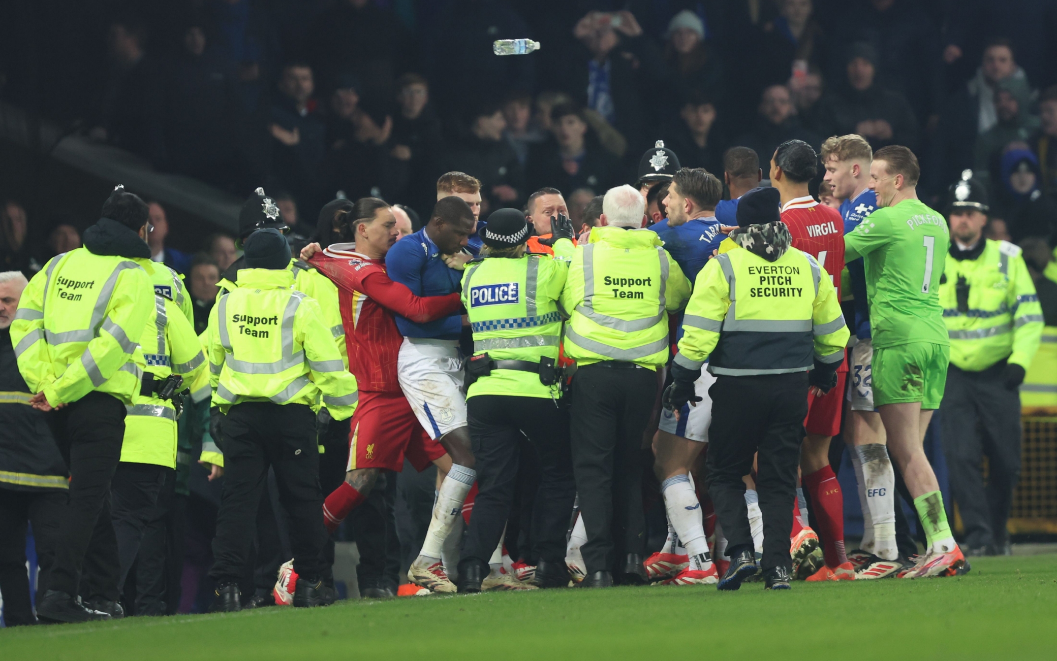 Everton Liverpool, rissa nel derby dopo il triplice fischio: cosa è ...