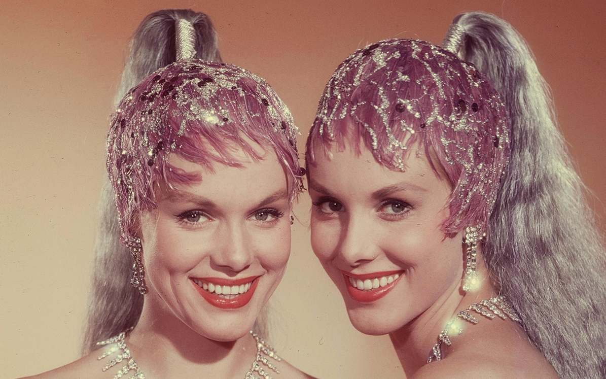 Le gemelle Kessler compiono 88 anni, le sorelle ieri e oggi: ecco come ...