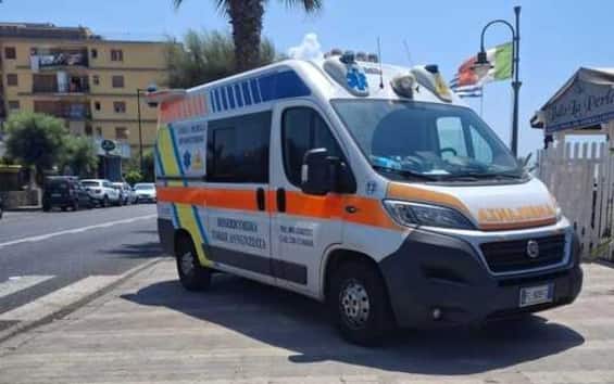 Torre del Greco, ragazzo di 17 anni morto annegato in mare | Sky TG24