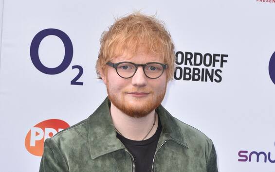 Ed Sheeran festeggia i dieci anni di 'The A Team' VIDEO