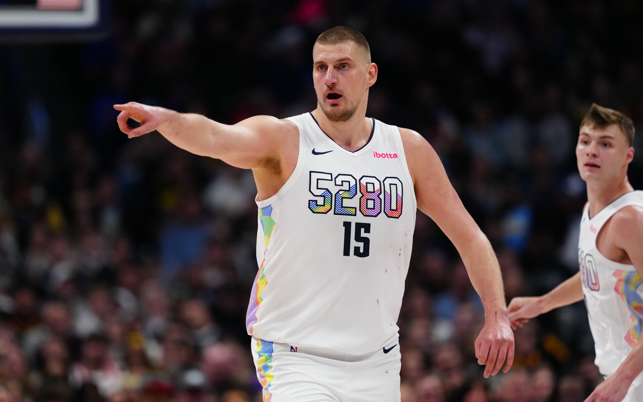 NBA, un nuovo record per Jokic: stagione in tripla doppia, solo in due ...