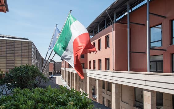 La “Cesare Alfieri” compie 150 anni: 'Da sempre votata alla modernità ...