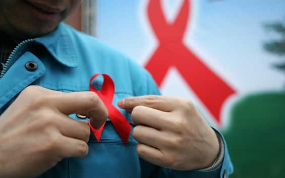 In Italia 130mila persone con l’Hiv: 4mila nuovi casi all'anno | Sky TG24