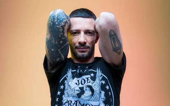 Nesli compie 40 anni: 15 curiosità sul cantante di 'La fine' e 'Andrà ...