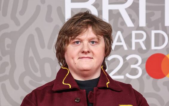 Lewis Capaldi in concerto a Milano, rimandato al 31 maggio l'evento in ...
