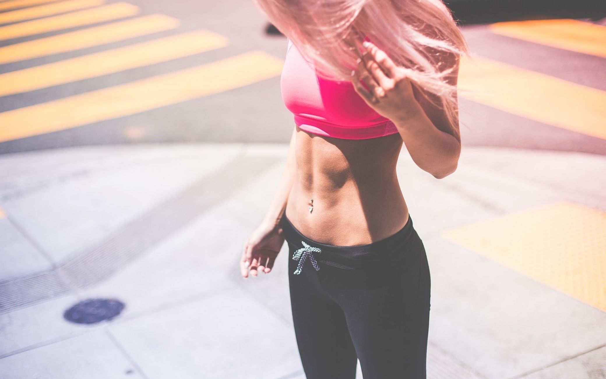 Esercizi workout total body a casa in 30 minuti