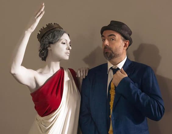 Simona Molinari e Piji presentano il singolo Swing Politik: il video