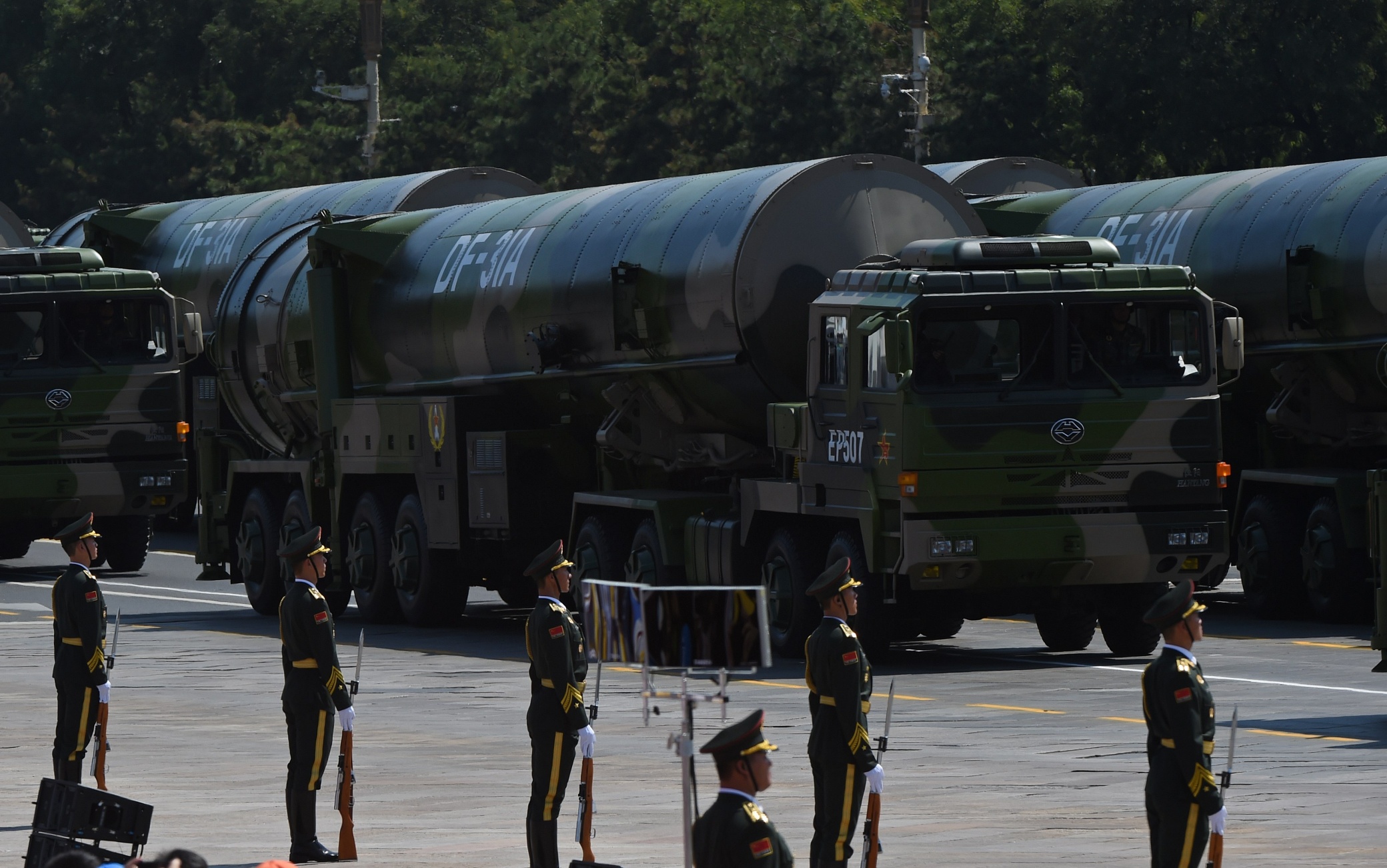 La Cina lavora al missile intercontinentale nucleare DF-5C | Sky TG24