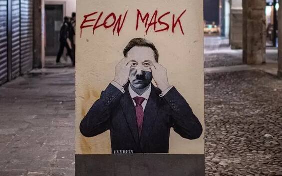 Padova, Musk diventa Hitler nell'opera di Evyrein. Il magnate ...