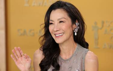 Michelle Yeoh riceverà l'Orso alla carriera alla Berlinale 2026 | Sky TG24