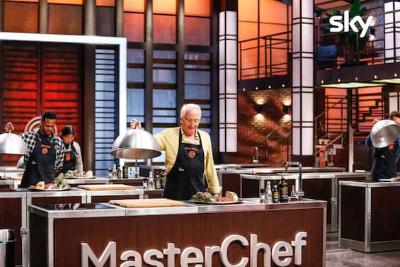 MasterChef Italia 10: eliminato Maxwell. Cosa è successo nella nona puntata