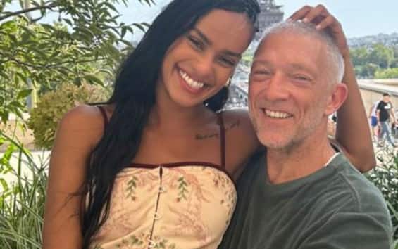 Vincent Cassel, la foto che ufficializza la storia con la modella Narah ...