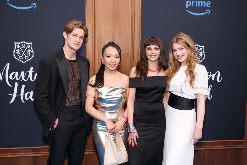 Maxton Hall - Il mondo tra di noi, il cast della serie tv Amazon. FOTO ...