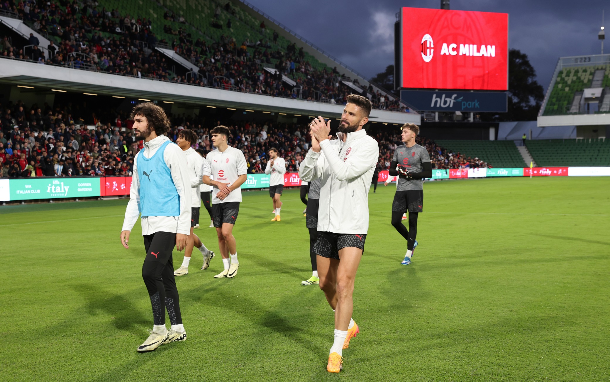 Milan, allenamento a porte aperte in Australia: presenti oltre 5.000 ...