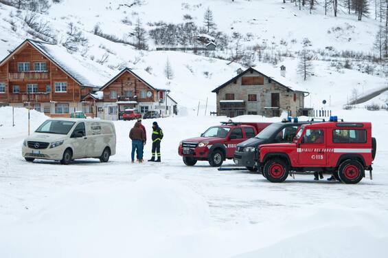Valanga in val Formazza, trovati i corpi dei due escursionisti | Sky TG24