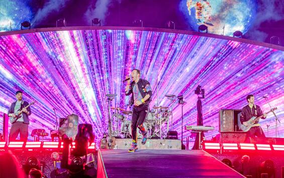 Coldplay in concerto in Italia nel 2023, la scaletta del tour 2022 | Sky TG24