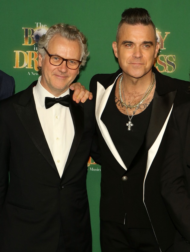 Robbie Williams compie 50 anni, dai Take That a oggi: tutti i suoi ...