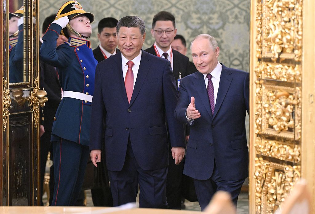 Putin accoglie Xi Jinping, arrivato in Russia per la parata del 9 ...