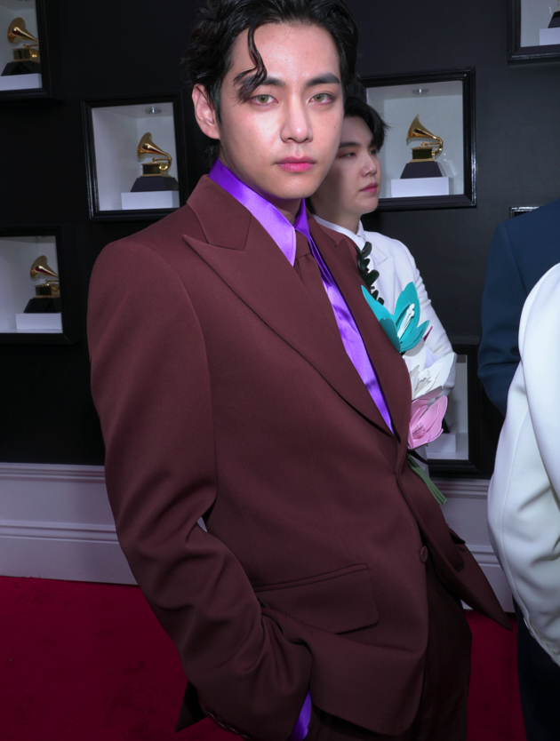 I BTS celebrano 10 anni, come sono cambiati i membri della band. FOTO