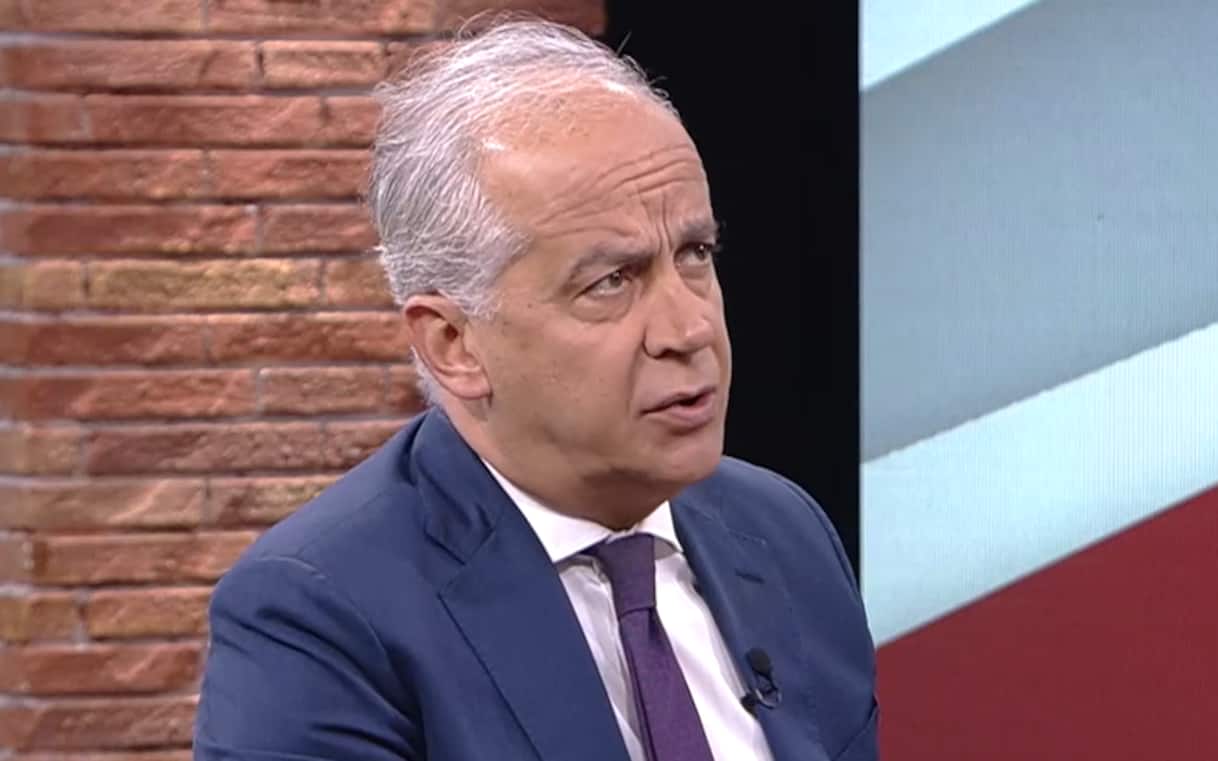 Il ministro Piantedosi ospite di Start: 'Quest'anno i reati sono in calo rispetto al 2024' | Sky ...