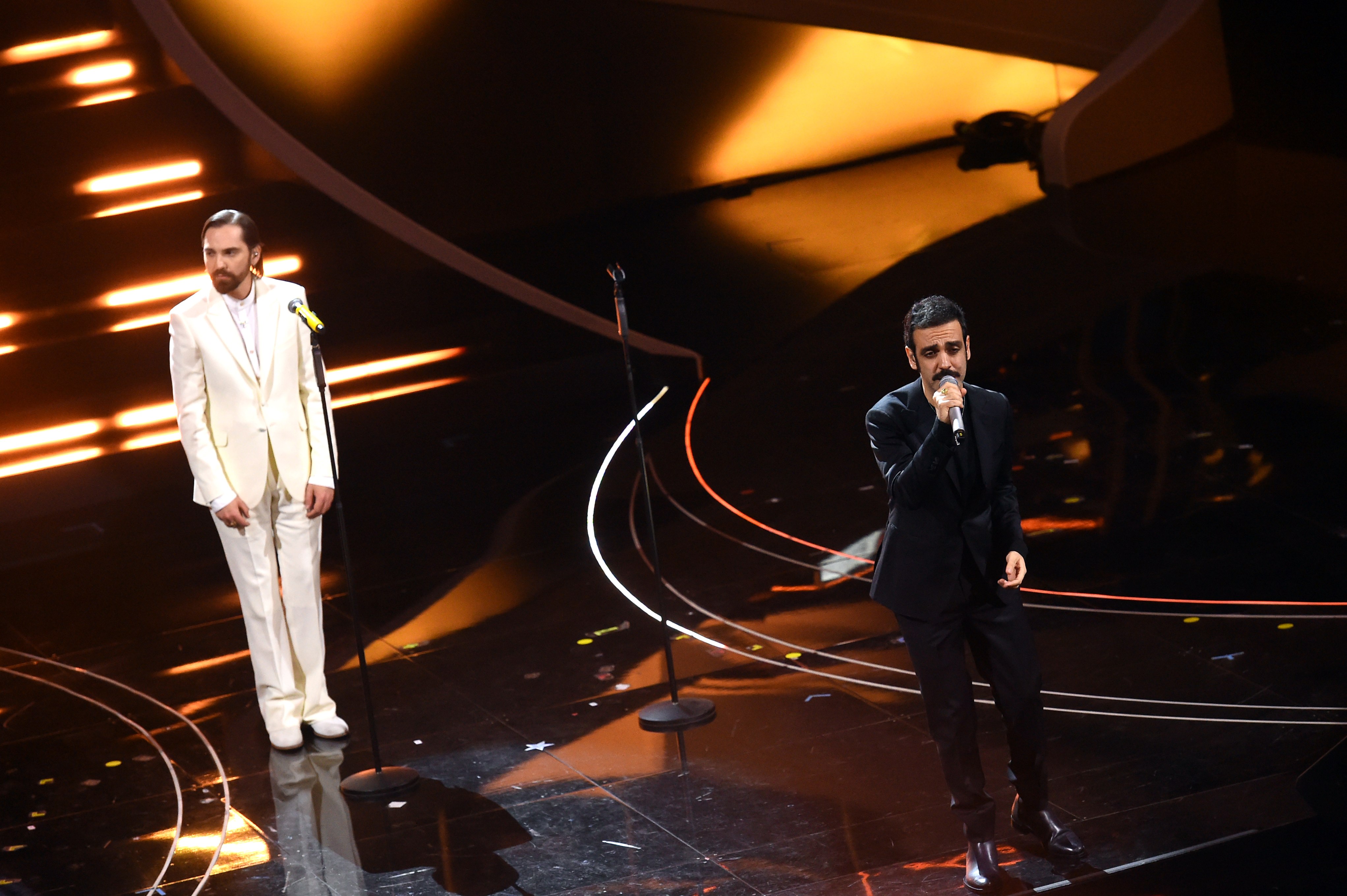 Colapesce compie 40 anni, l'origine del nome e la collaborazione con ...