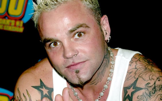 Shifty Shellshock dei Crazy Town, rivelate le cause della morte | Sky TG24