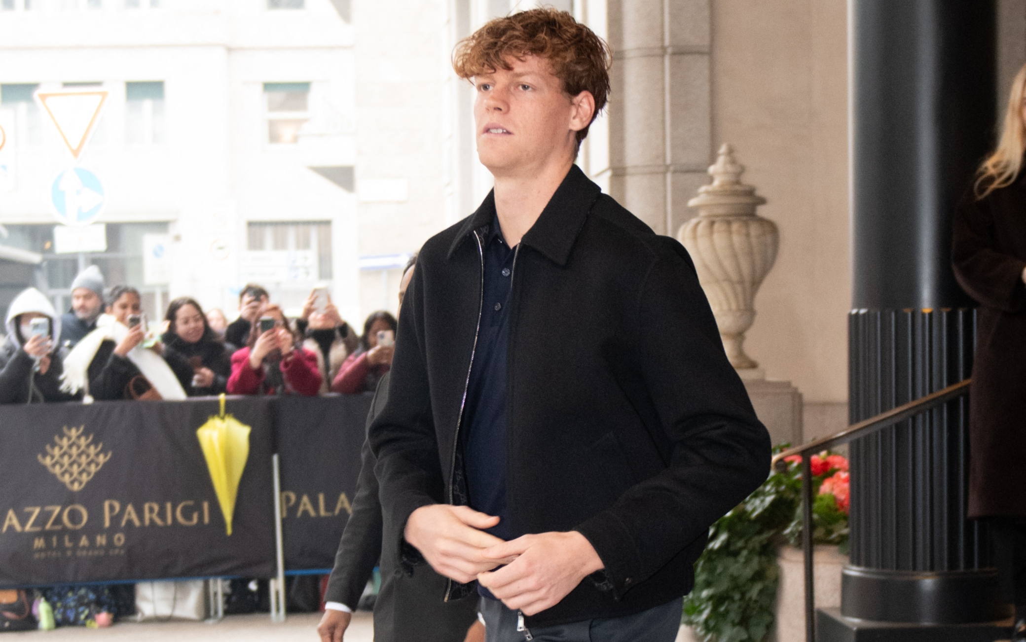 Sinner ospite di Gucci alla Milano Fashion Week: le foto durante la ...