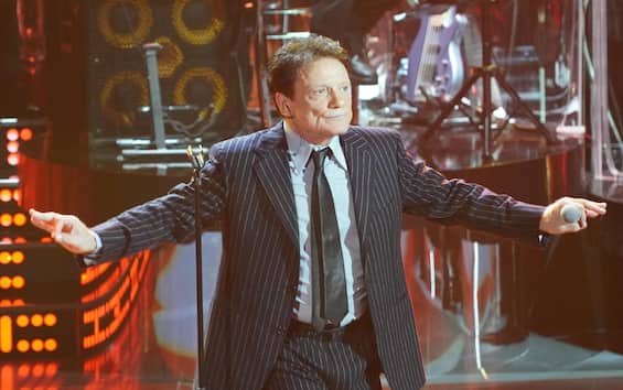 Massimo Ranieri, da 'Rose Rosse' a 'Ti penso': le sue canzoni più ...