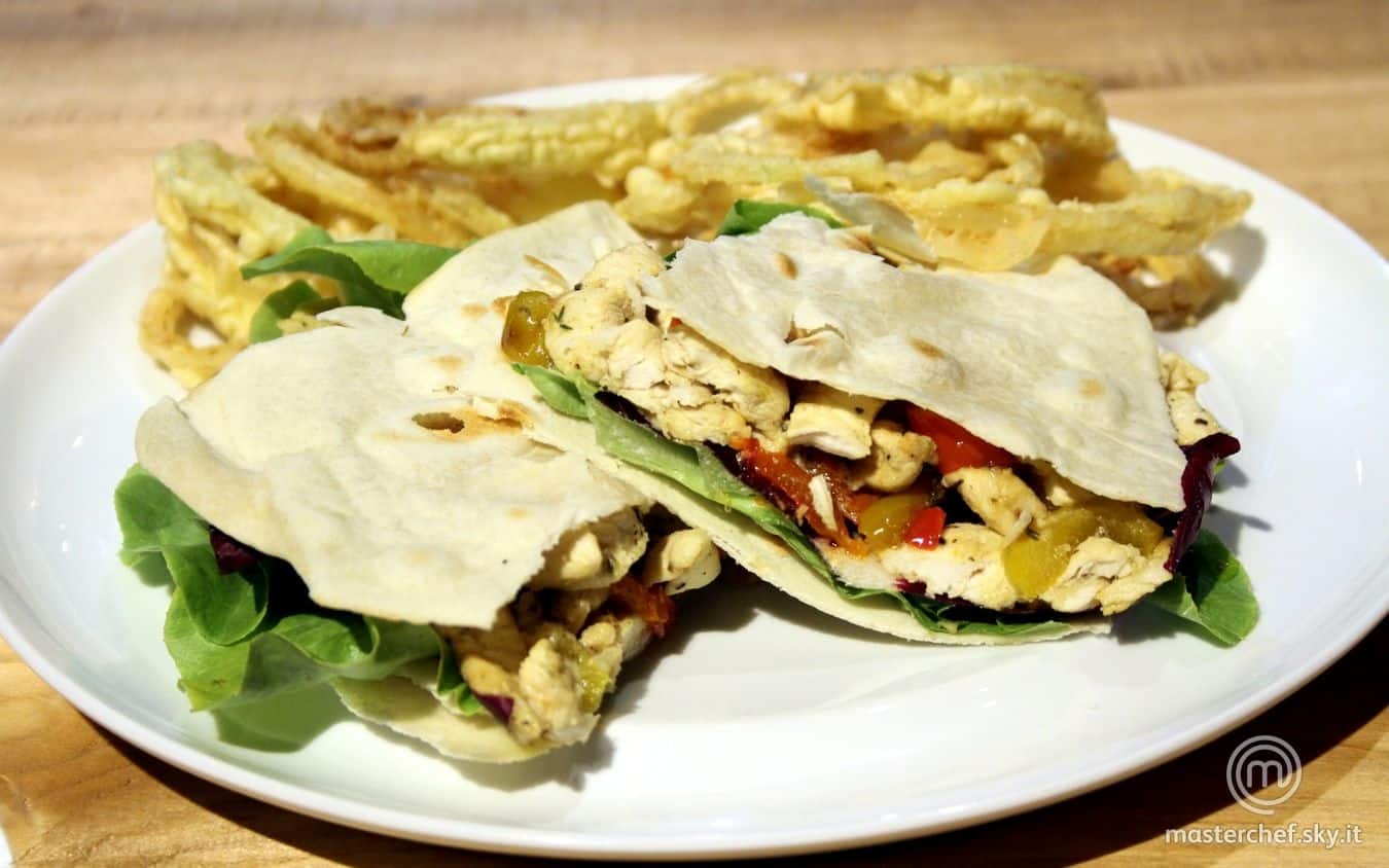 Masterchef: Piadina di pollo con anelli di cipolla croccanti | Sky