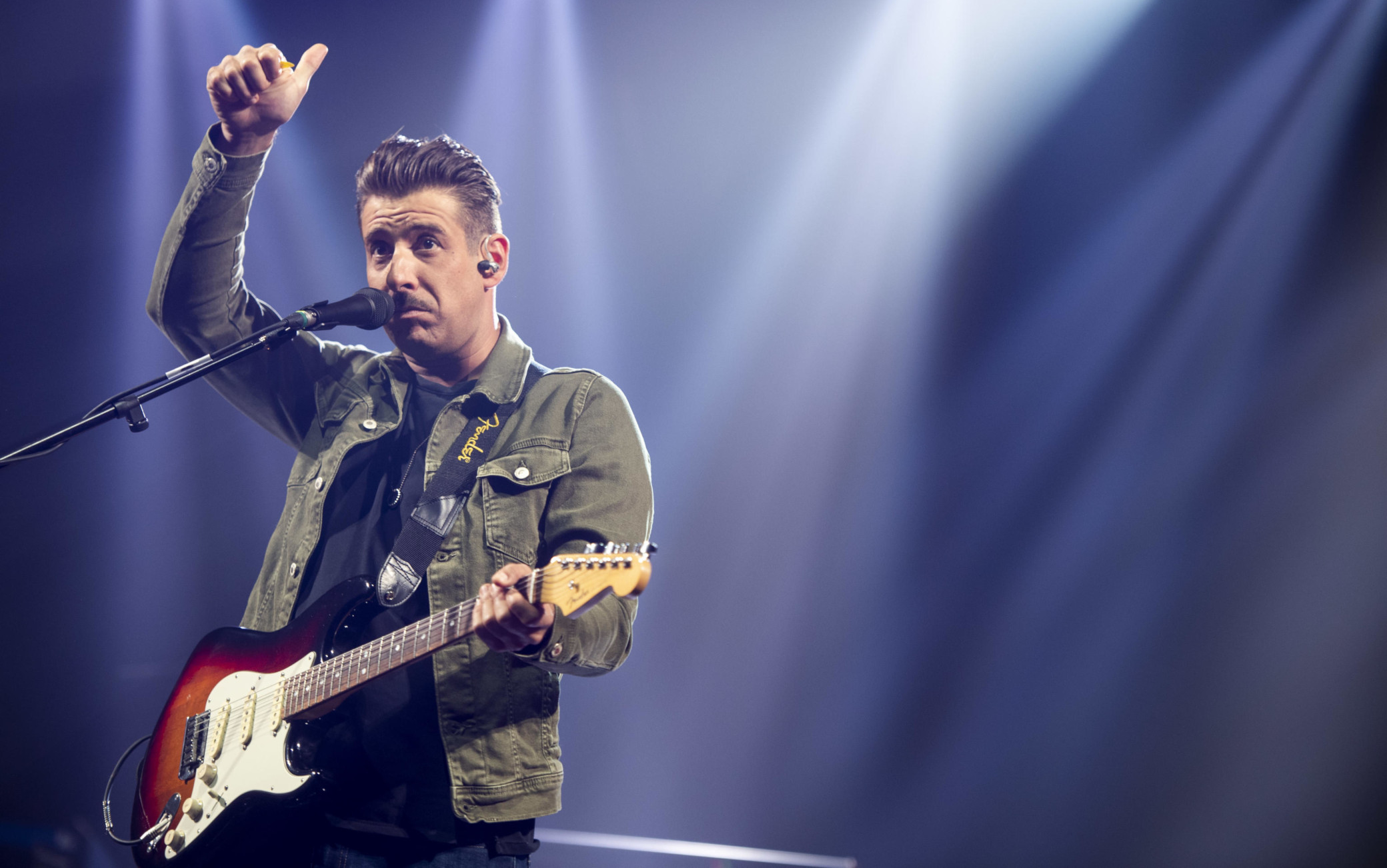 Francesco Gabbani, il nuovo singolo è “Vengo a fidarmi di te” | Sky TG24