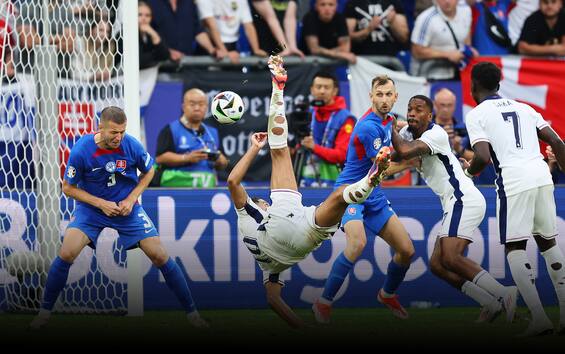 Bellingham, il gol in rovesciata al 95' di Inghilterra-Slovacchia ...