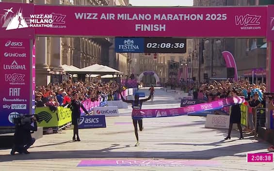 Milano Marathon Wizz Air 2025, trionfa Langat davanti a Too. Video ...