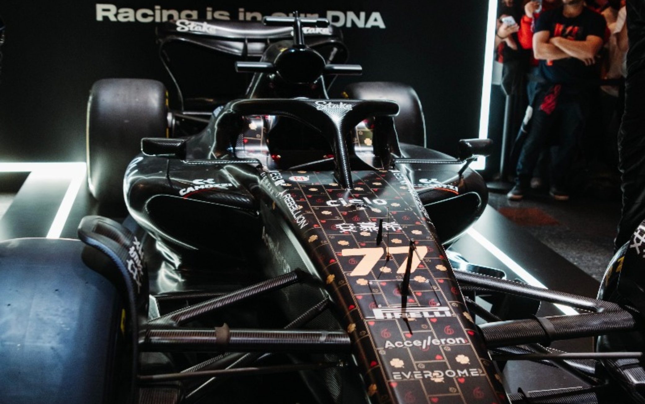 F1, la livrea Alfa Romeo in 'stile Las Vegas' per il GP in Nevada. Foto ...